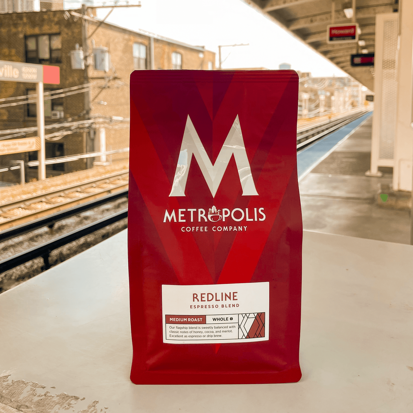 Please welcome Dolce Arte to 3057 N Rockwell! Full service coffee bar and select bags available.